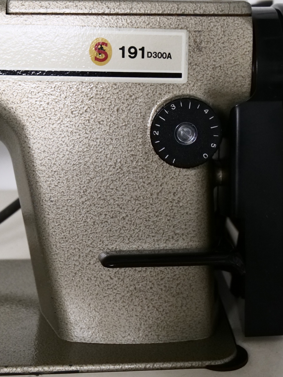 Singer 191-D300A - Espoon Kone Oy