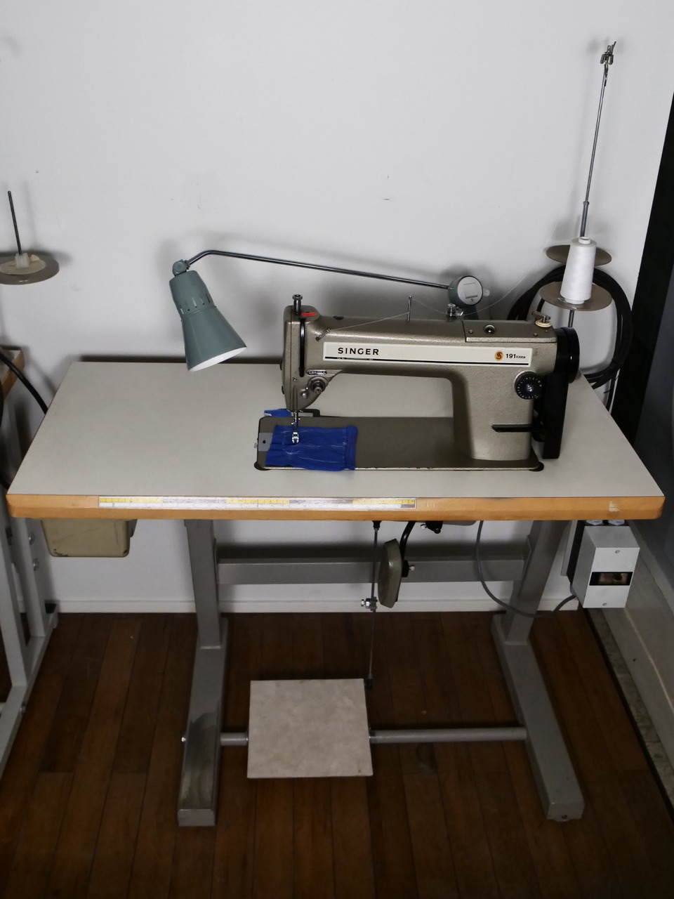 Singer 191-D300A - Espoon Kone Oy