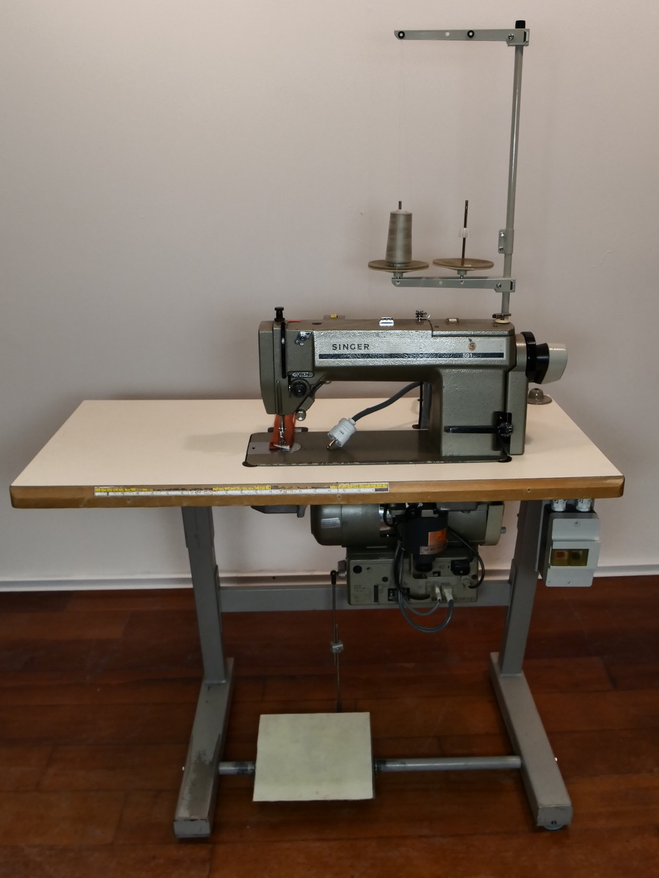 Singer 591-D300G - Espoon Kone Oy